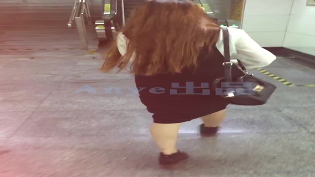 Anye Upskirt 001 Tokyo Motion